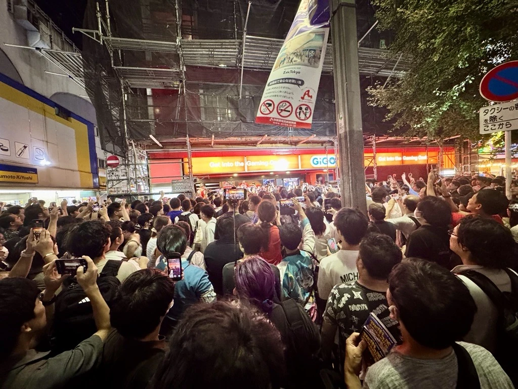 Fans bid emotional farewell as Akihabara's 33 year old arcade ...