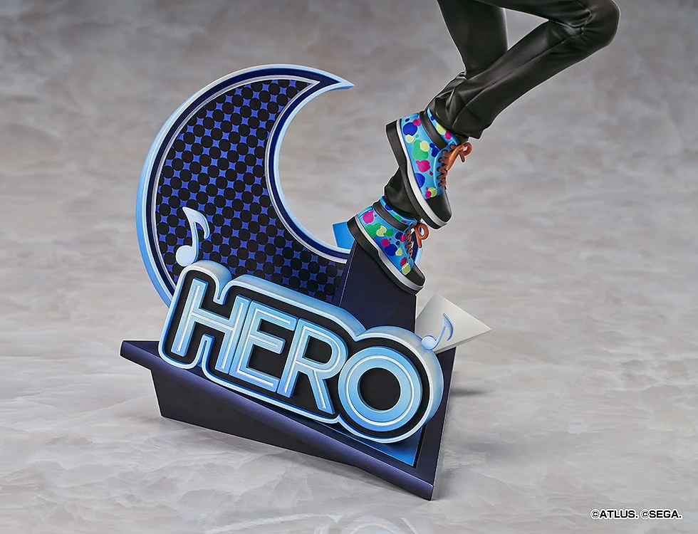 Persona 3 and 5's protagonists are the stars of a new pair of statues ...